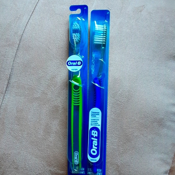 Oral-B | Bath | Set Of 2 Oralb Toothbrushes Soft New Blue And Green ...